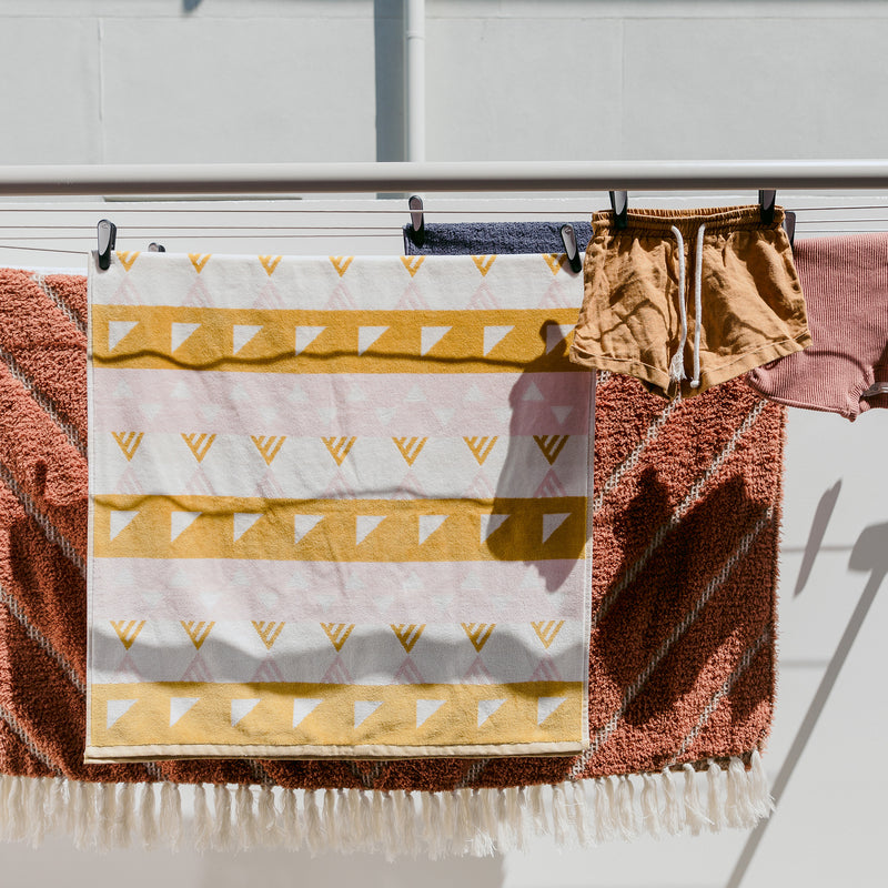 Compact Folding Frame Clothesline – Hills Home